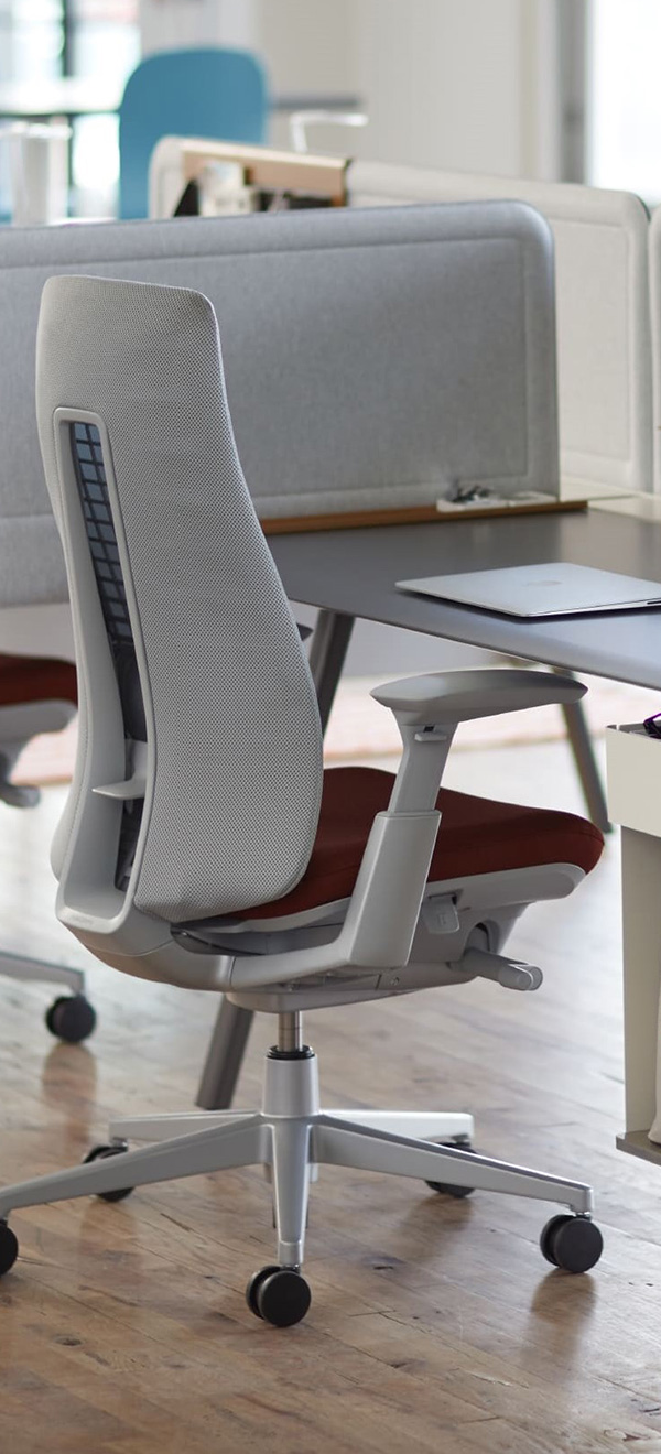 Кресло Haworth Fern Executive с подголовником / Кресла и стулья / Продукты